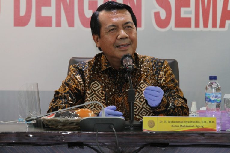 Membanggakan, Ketua MA Raih Anugerah Sebagai Pemimpin Perubahan