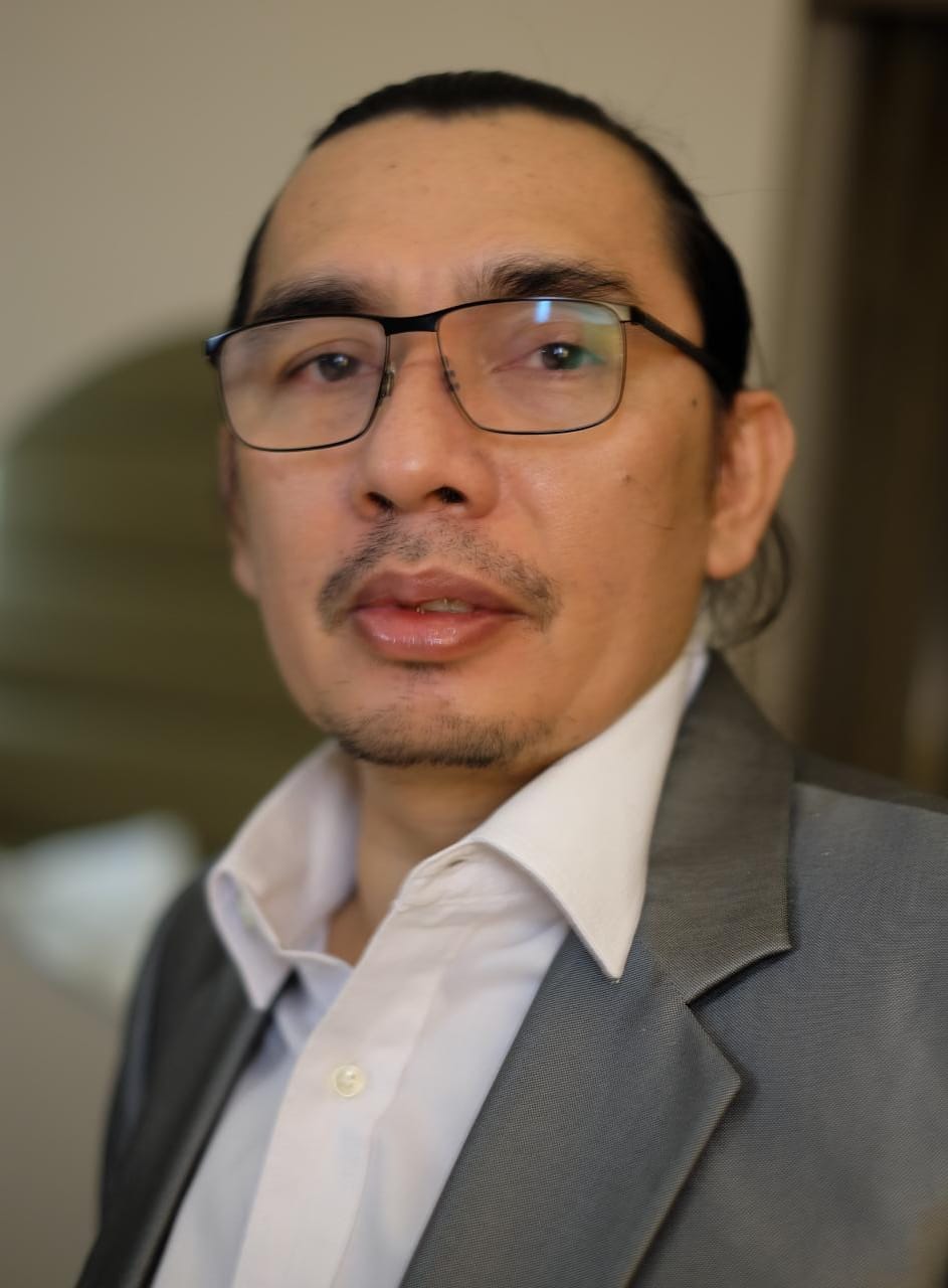 Azmi Syahputra : Penahanan Menteri Kominfo, Bukti Penegakan hukum ...