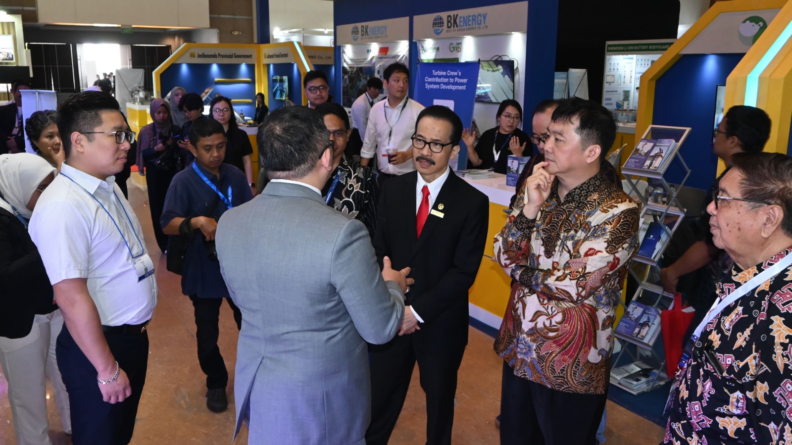 APTIKNAS Turut Berpartisipasi di Solartech Indonesia 2025, Pameran ...